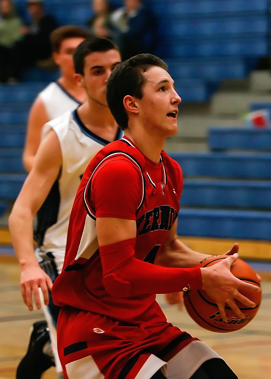 9 Ways Arm Sleeves Improve Performance and Protection in Basketball ...